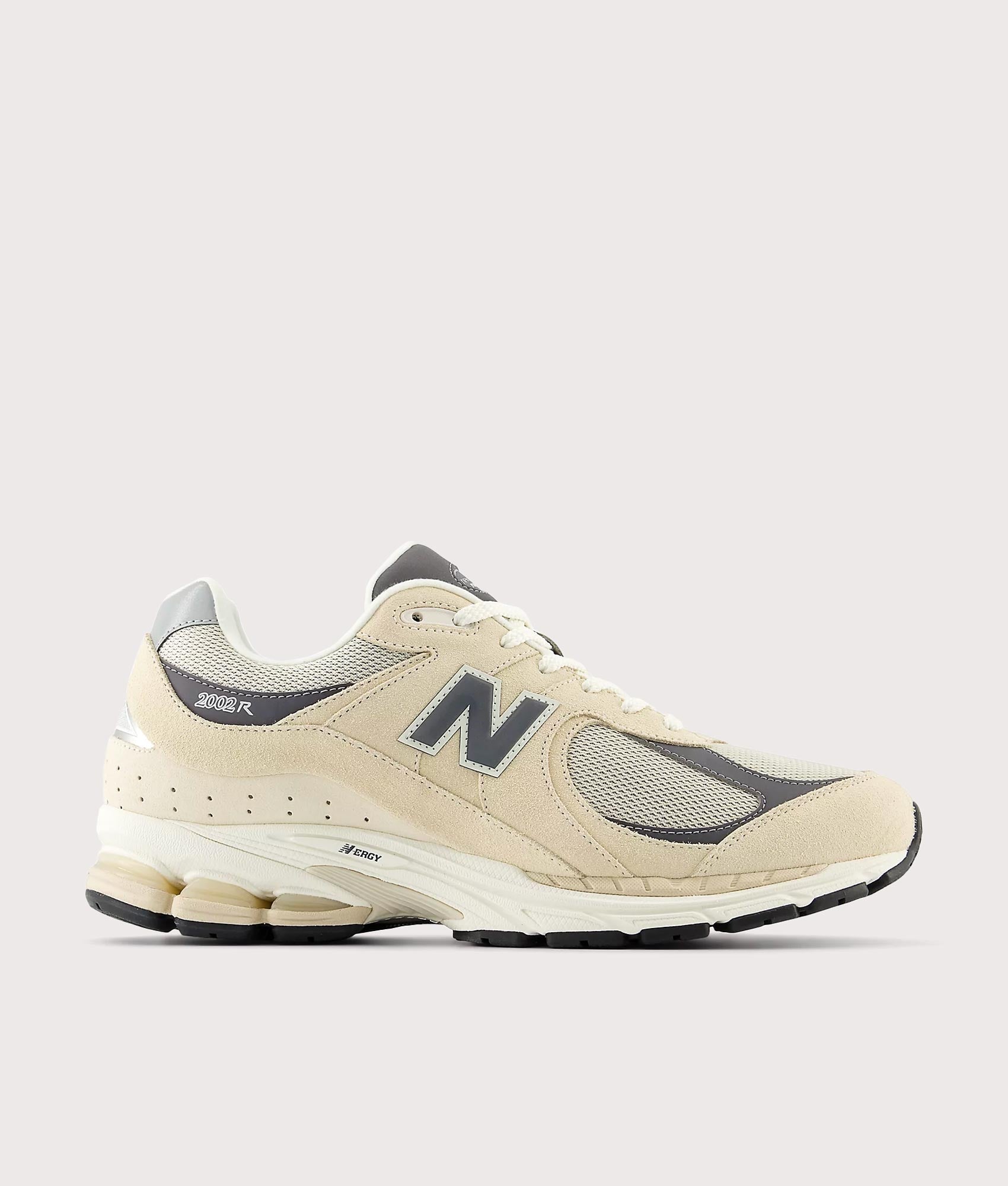 2002R Sneakers Sandstone | New Balance| EQVVS